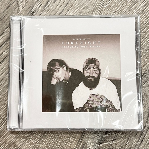 Taylor Swift | Other | Taylor Swift Fortnight Featuring Post Malone ...